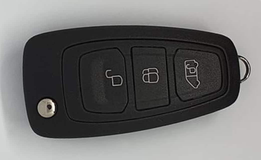 Evolution of car keys – flat steel car keys to smartphone apps